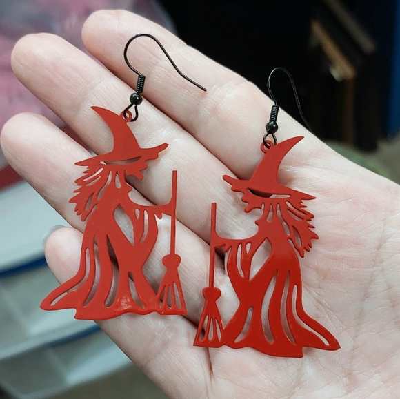 Jewelry | Hocus Pocus Wicked Witch Red Metal | Poshmark